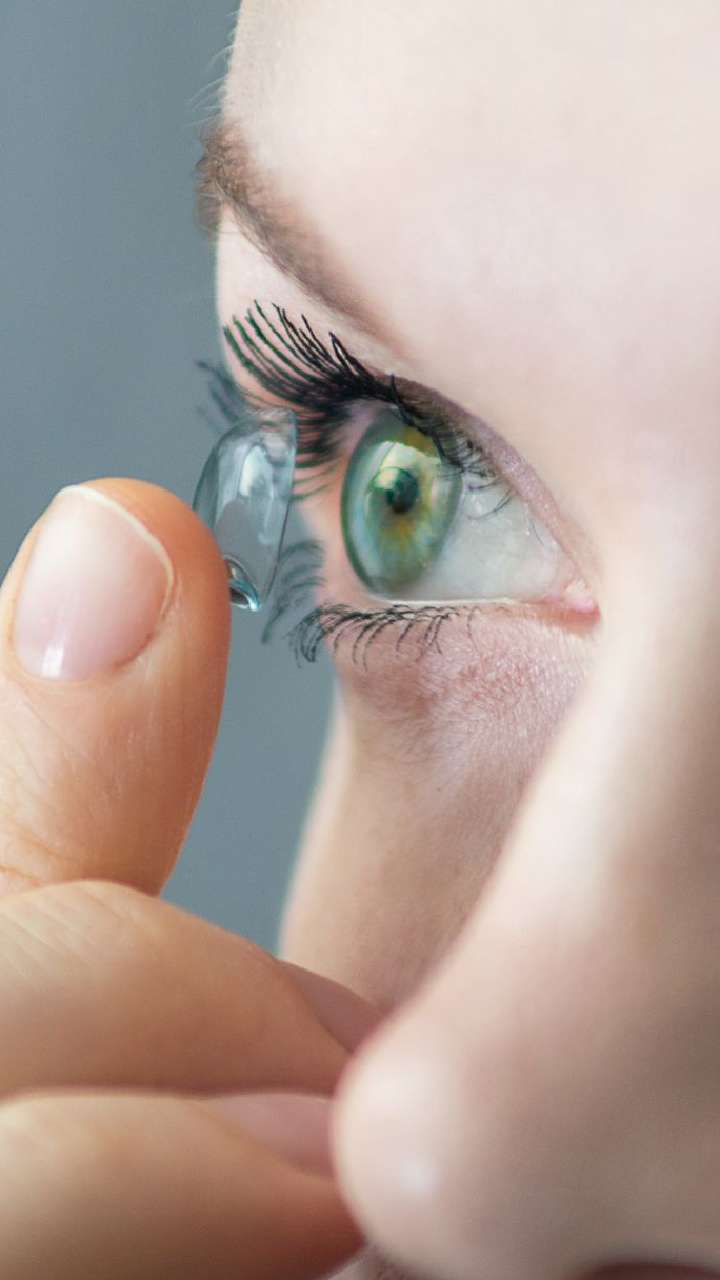 5 Side Effects Of Wearing Contact Lenses For Too Long