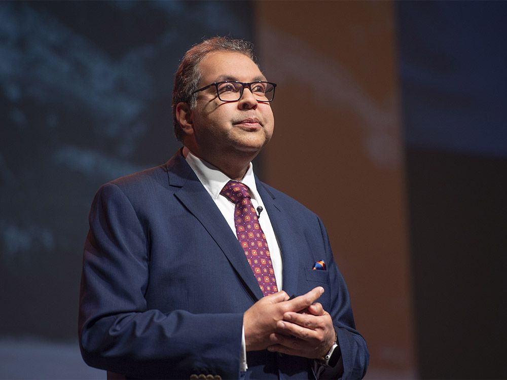 Bell: Nenshi under fire from his own NDP and Danielle Smith's UCP loves it