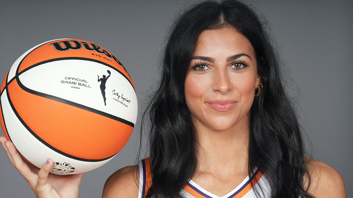 Megan McConnell, TJ McConnell’s sister, goes down 2 days after joining ...