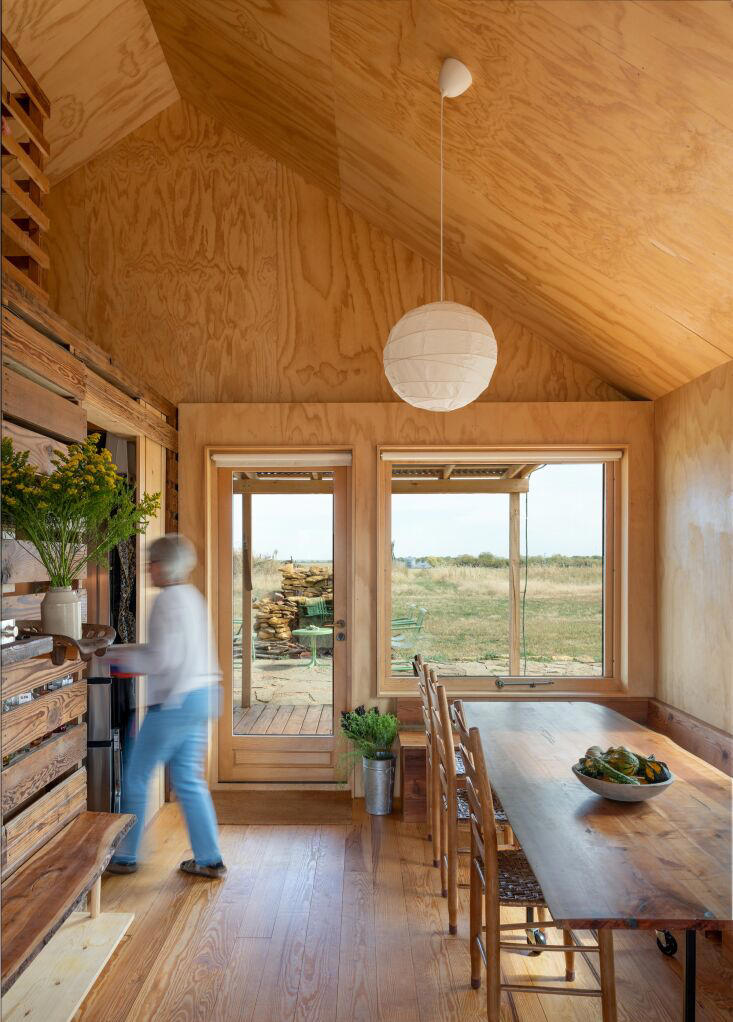 Overbrook Overlook: An Architect’s Barn-Turned-Tiny Home ‘Operates Much ...