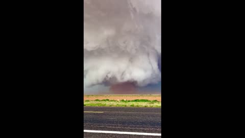 US: Massive Tornado Touches Down Near Morton, West Texas