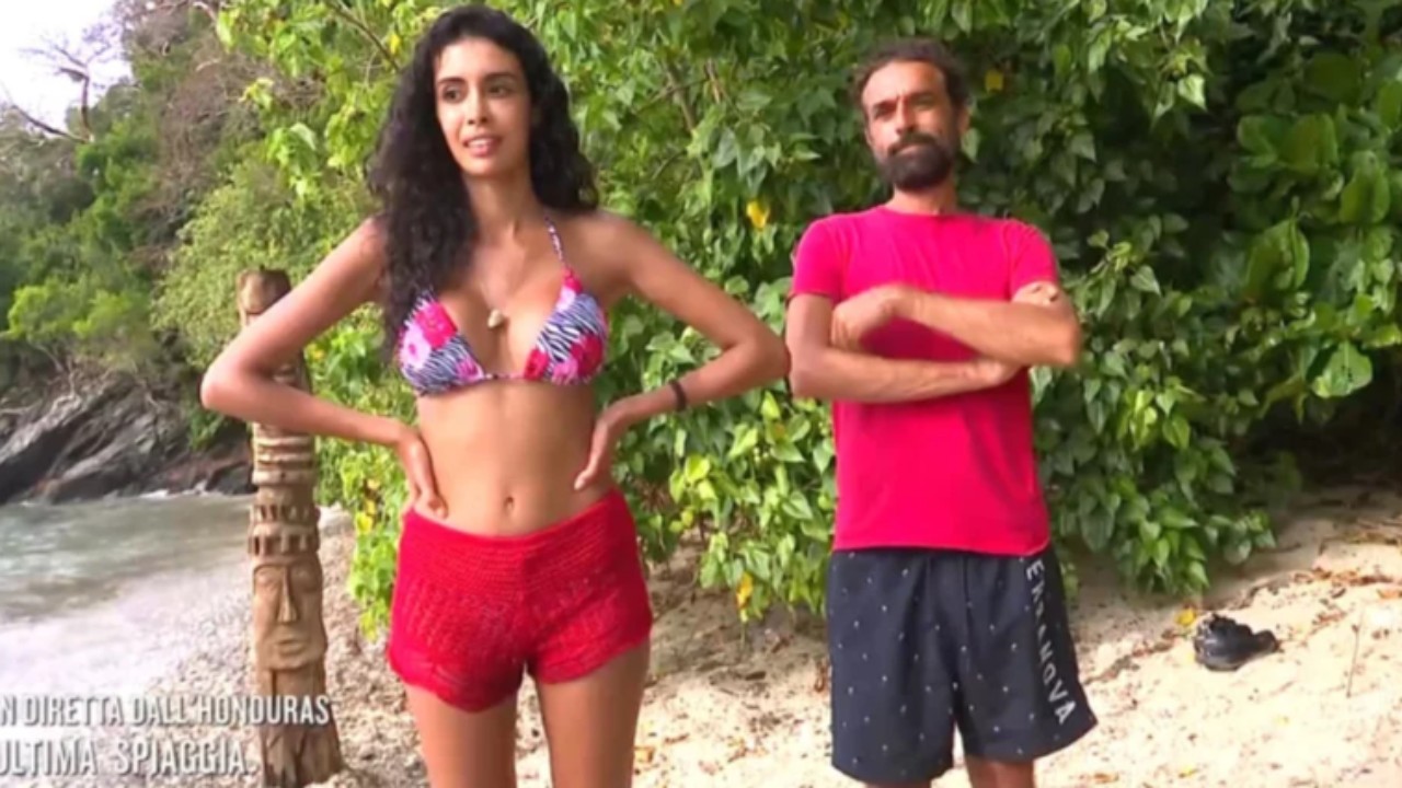 Isola dei Famosi, le prime tensioni tra Ahlam El Brinis e Dino Giarrusso: "Vuole avere sempre ...