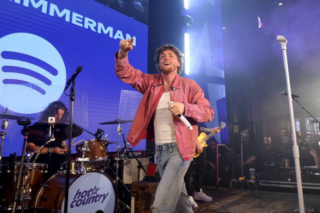 Bailey Zimmerman Announces Album ‘Different Night Same Rodeo'