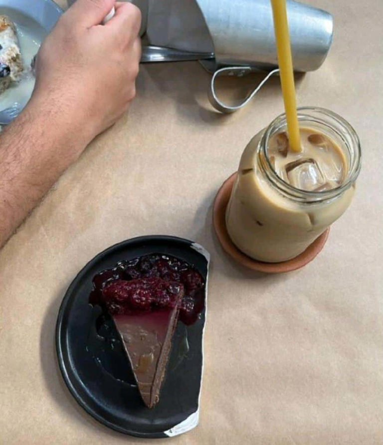 35 Ridiculous Dishes Served On Anything But A Plate (June 6, 2025)