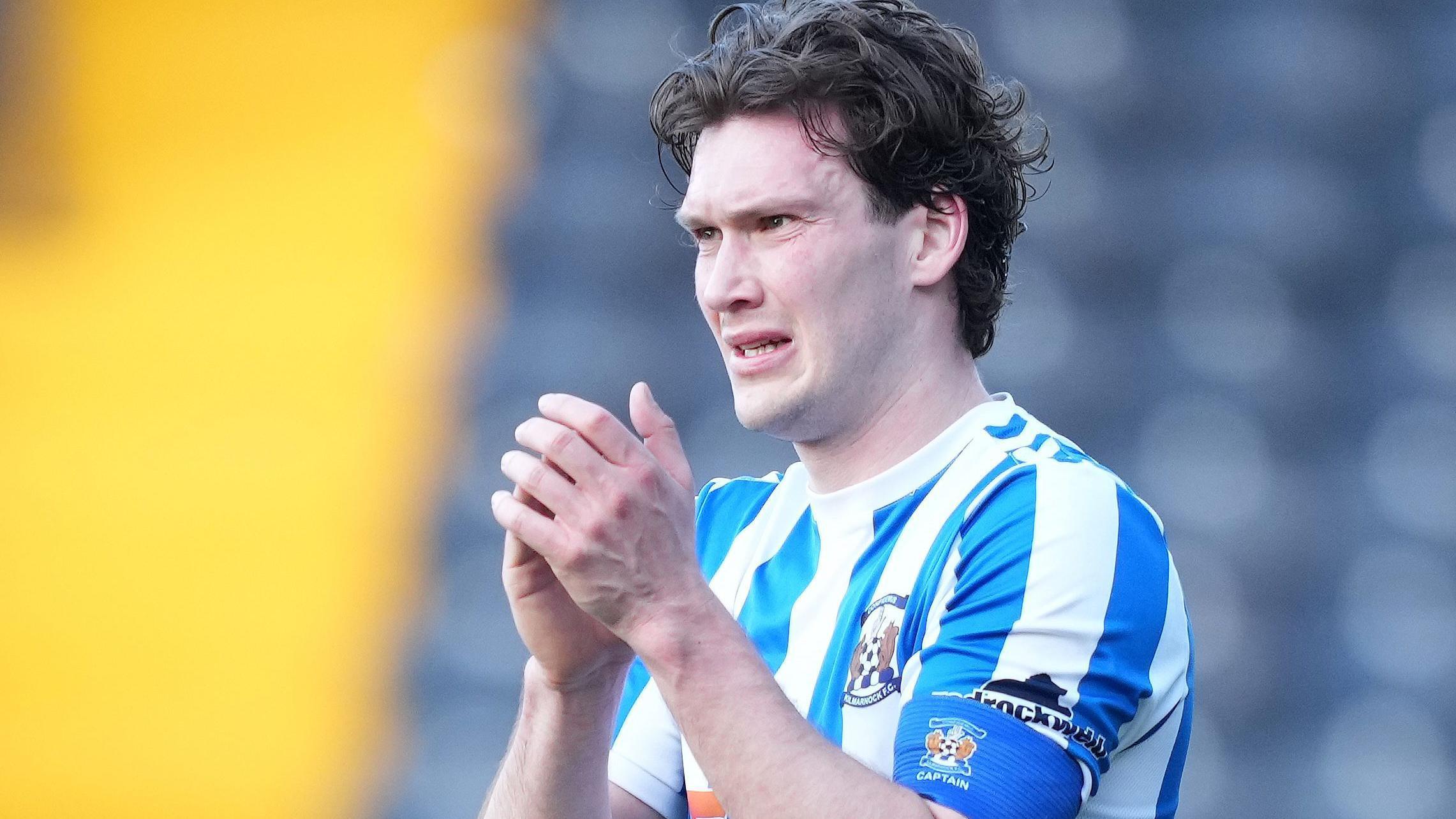 Bradford sign Kilmarnock defender Wright