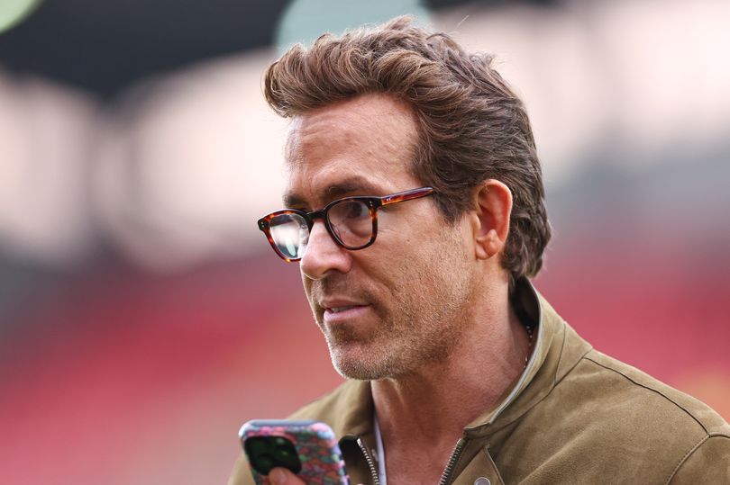 Ryan Reynolds and Rob McElhenney dealt Wrexham transfer blow