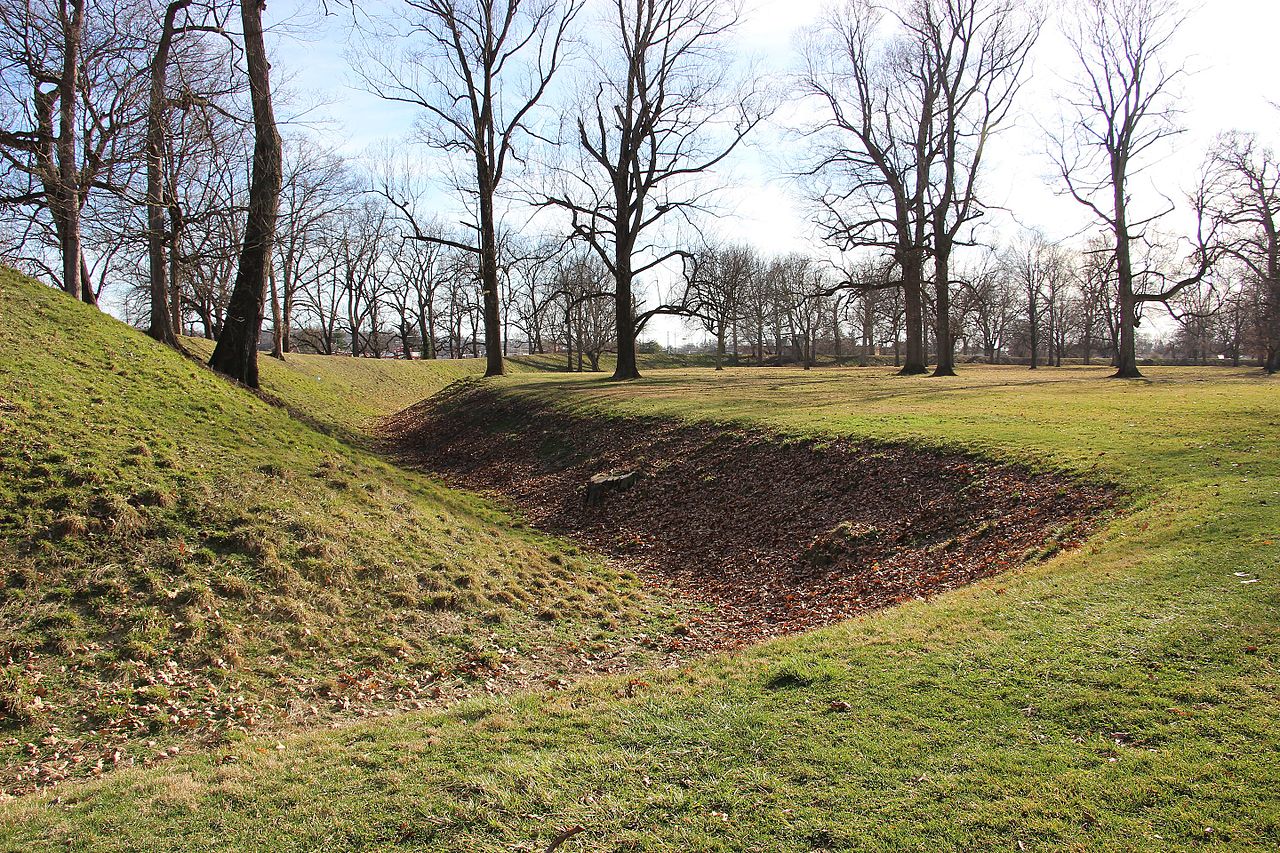 The Ancient Earthworks in Ohio Designed with Near-Perfect Geometric ...