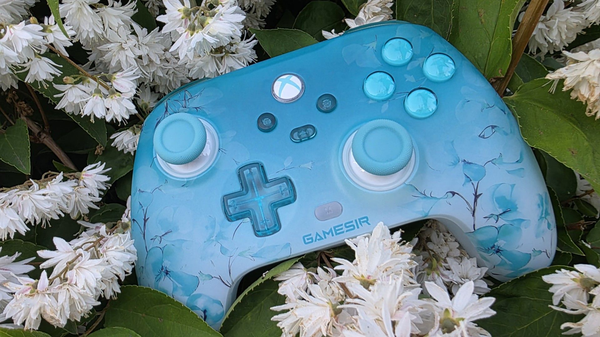 This new third-party Xbox controller is more than just a floral reskin