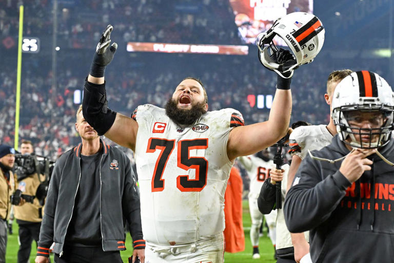 Full story on Browns Joel Bitonio retirement decision, future