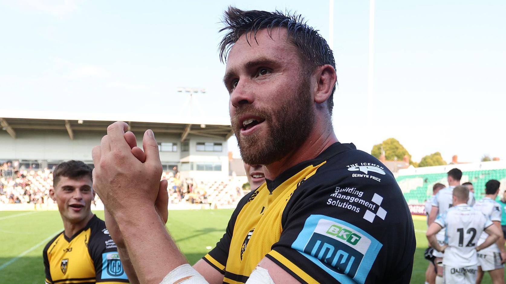 Cardiff sign lock Nott from Dragons