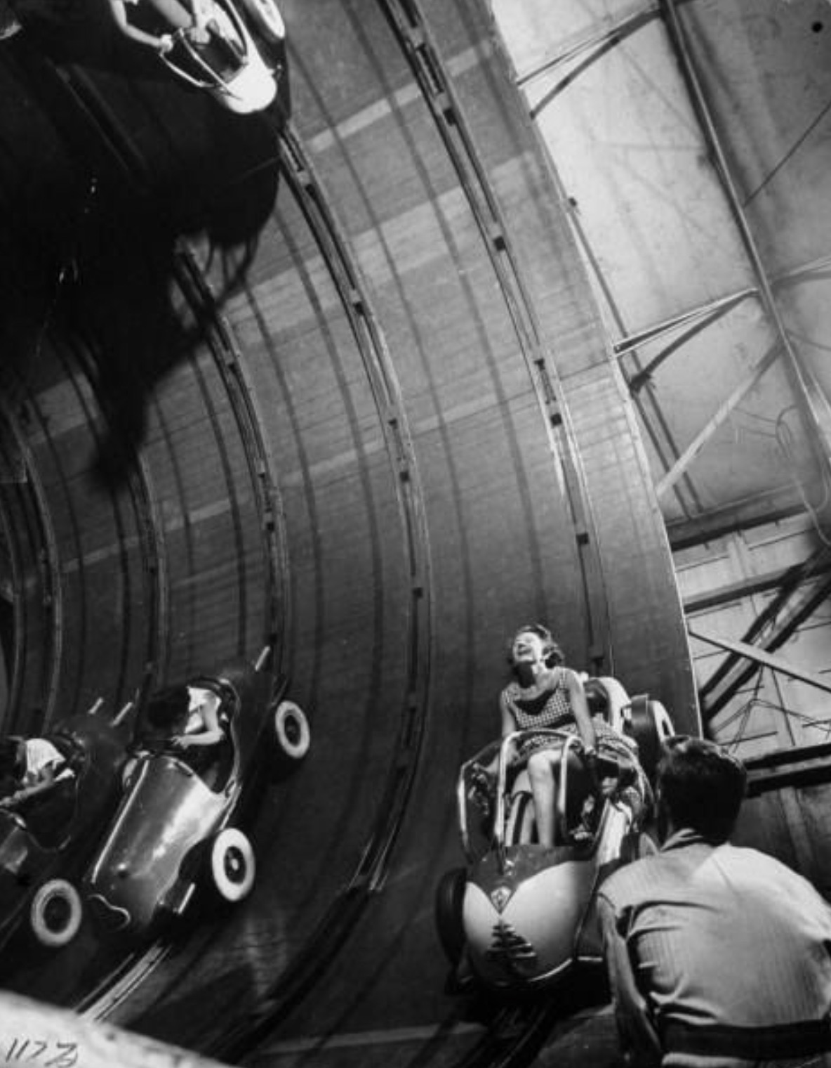 20 Vintage Pics That Totally Disregard Safety