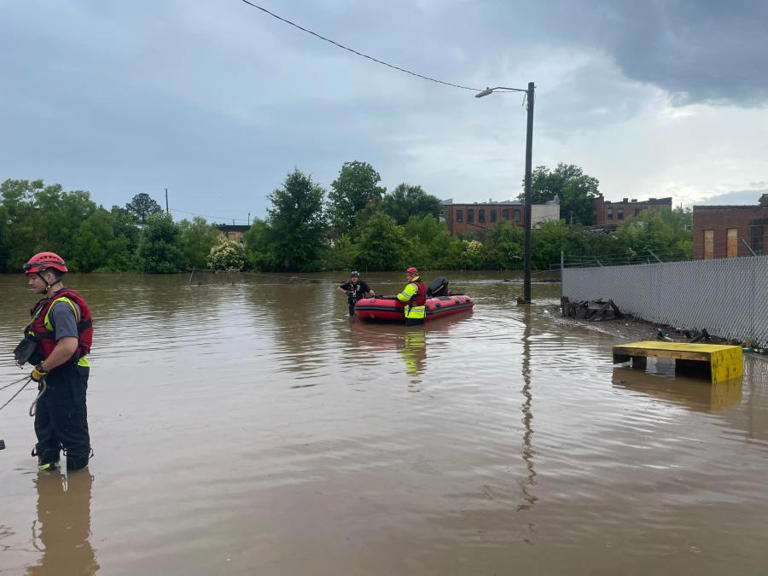 Heavy flooding leads to water rescues in North Carolina