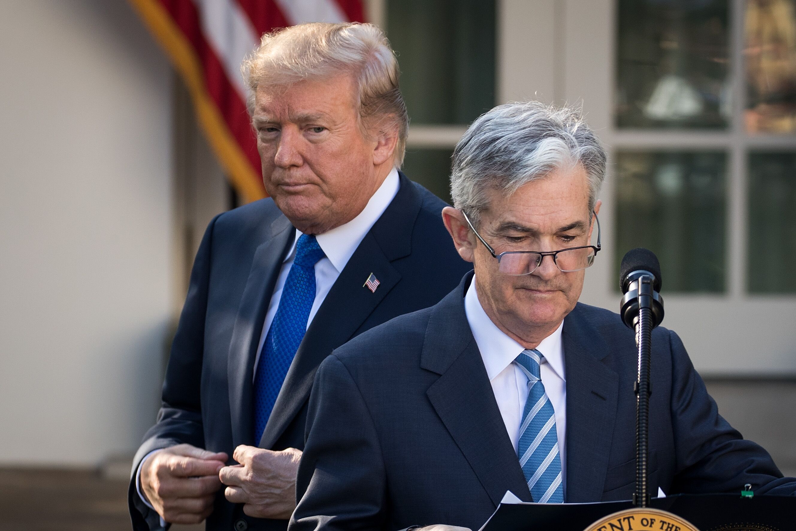 Trump Pressures Fed’s Powell to Cut Rates ‘A Full Point’