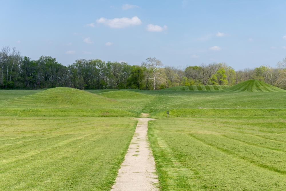 The Ancient Earthworks in Ohio Designed with Near-Perfect Geometric ...