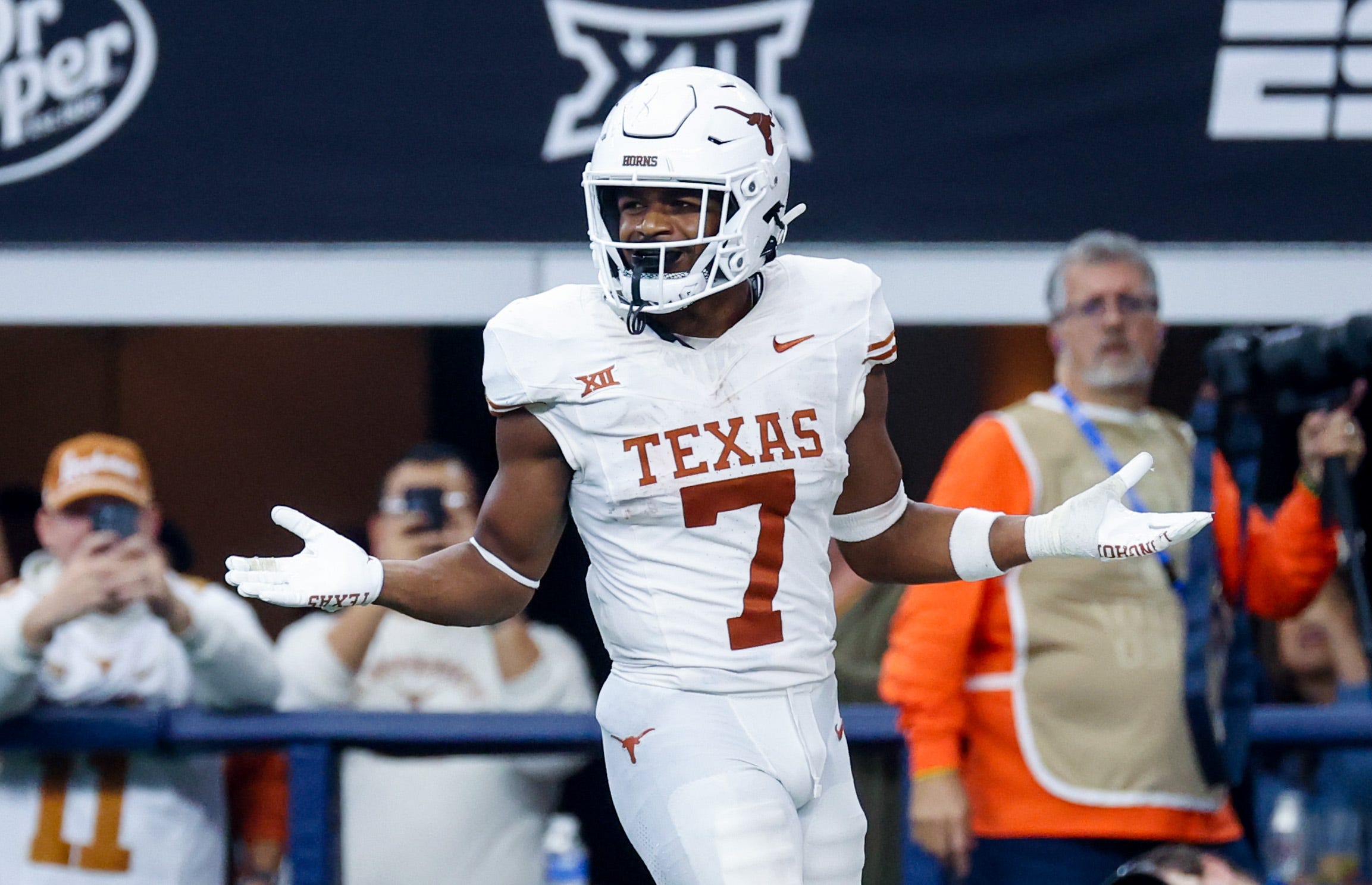 Former Texas Longhorns RB cut by Jacksonville Jaguars