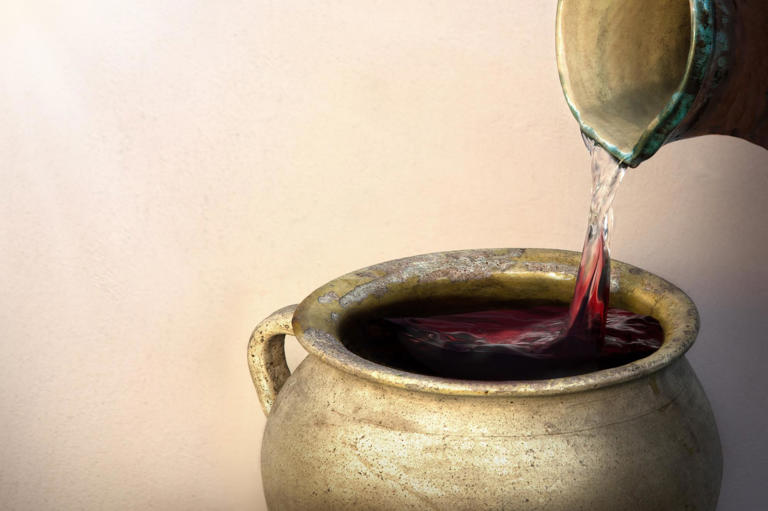 23 miracles worked by the patron of Derry St. Columba
