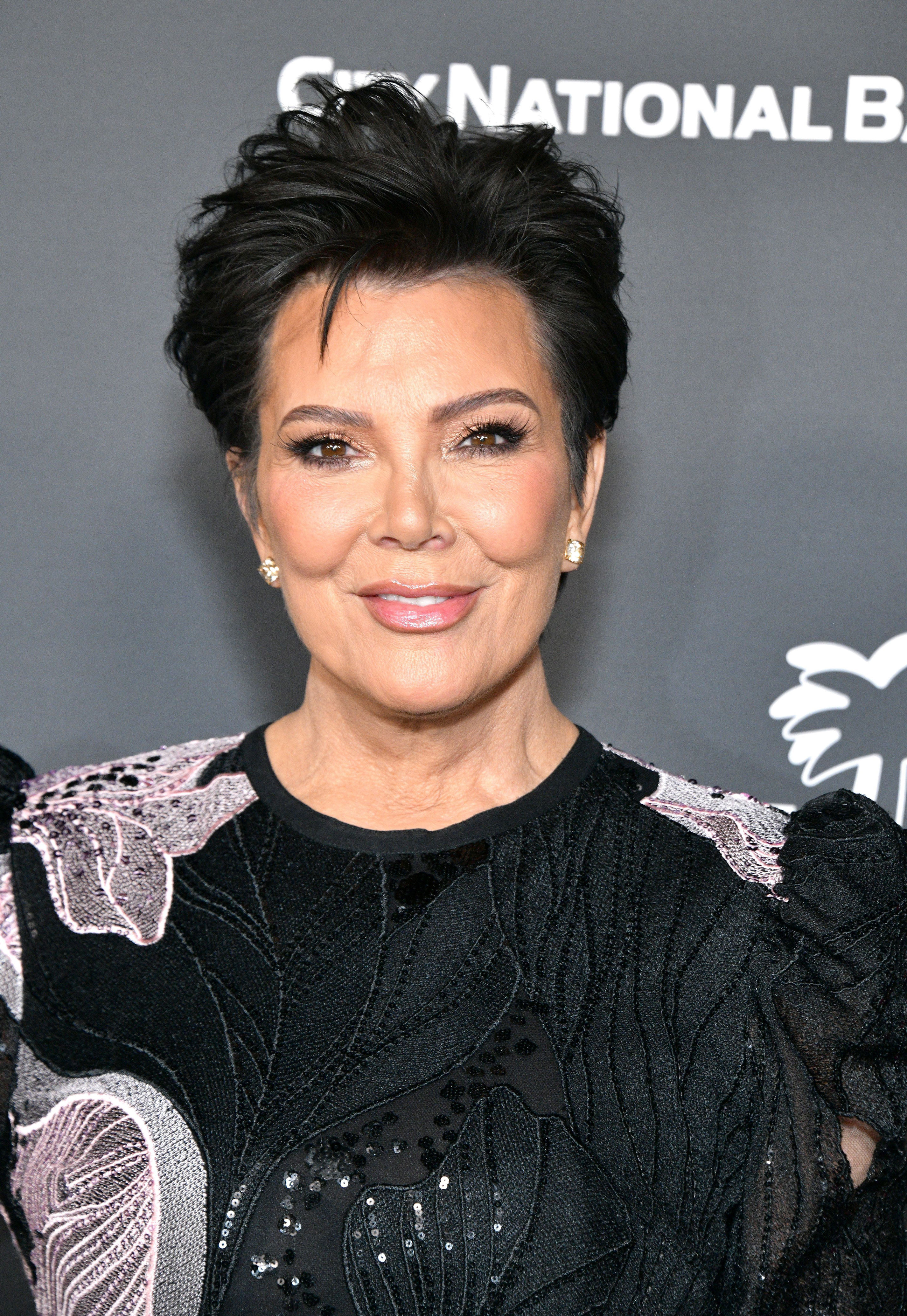 Kris Jenner leans into the frenzy surrounding her facelift with playful ...