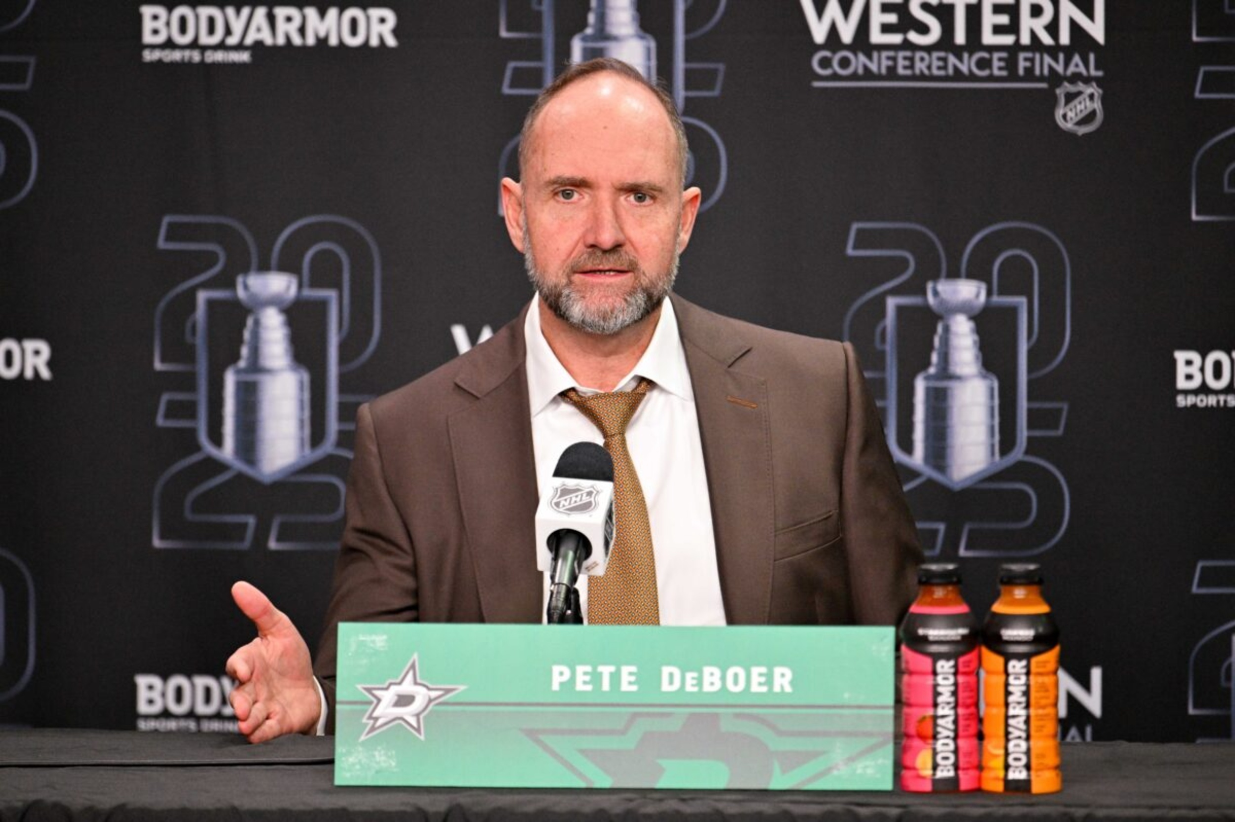Stars Send Clear Message with DeBoer Firing, & More NHL Rumors
