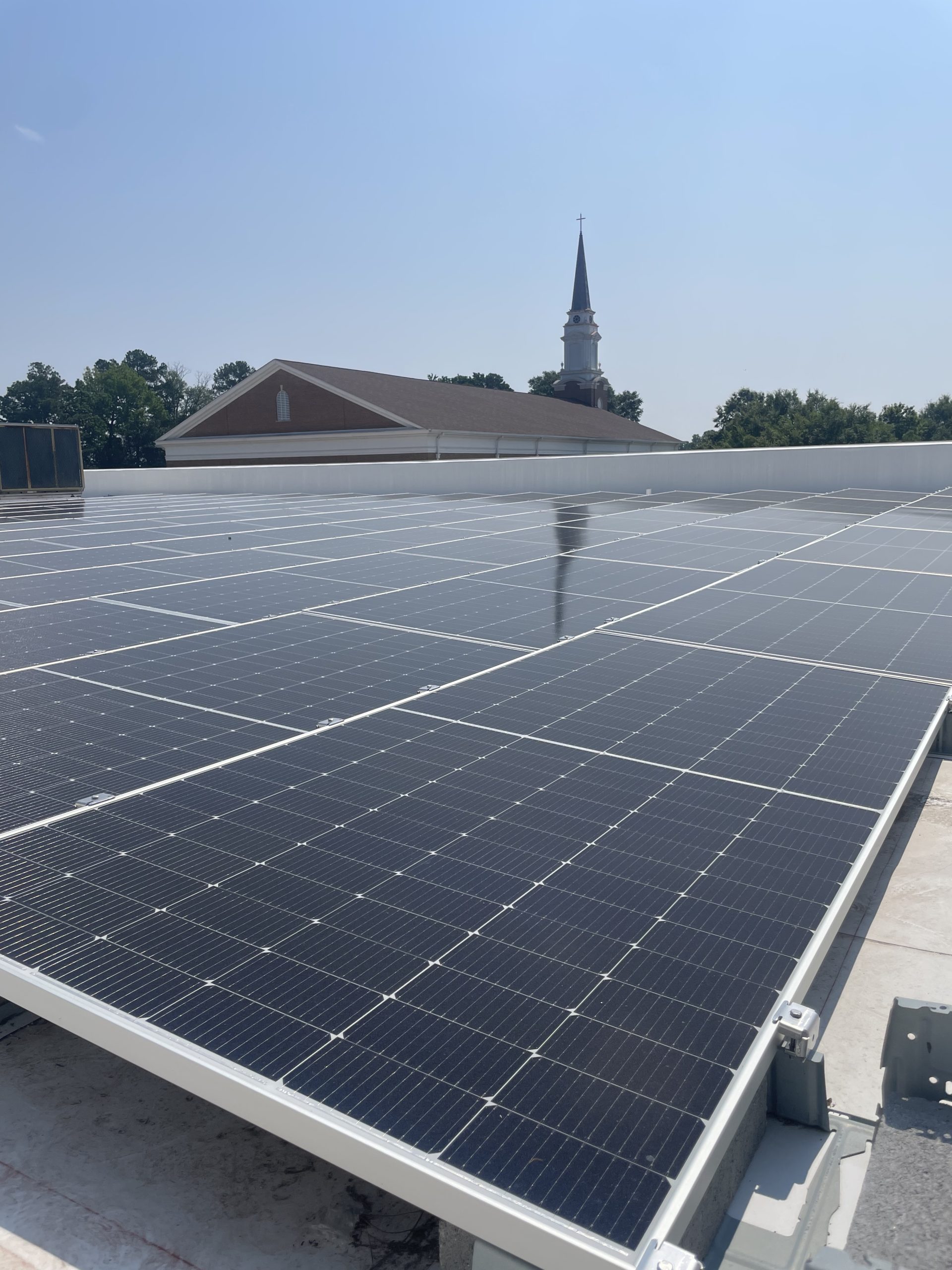 Dunwoody United Methodist Church installs a 152-kilowatt solar energy ...