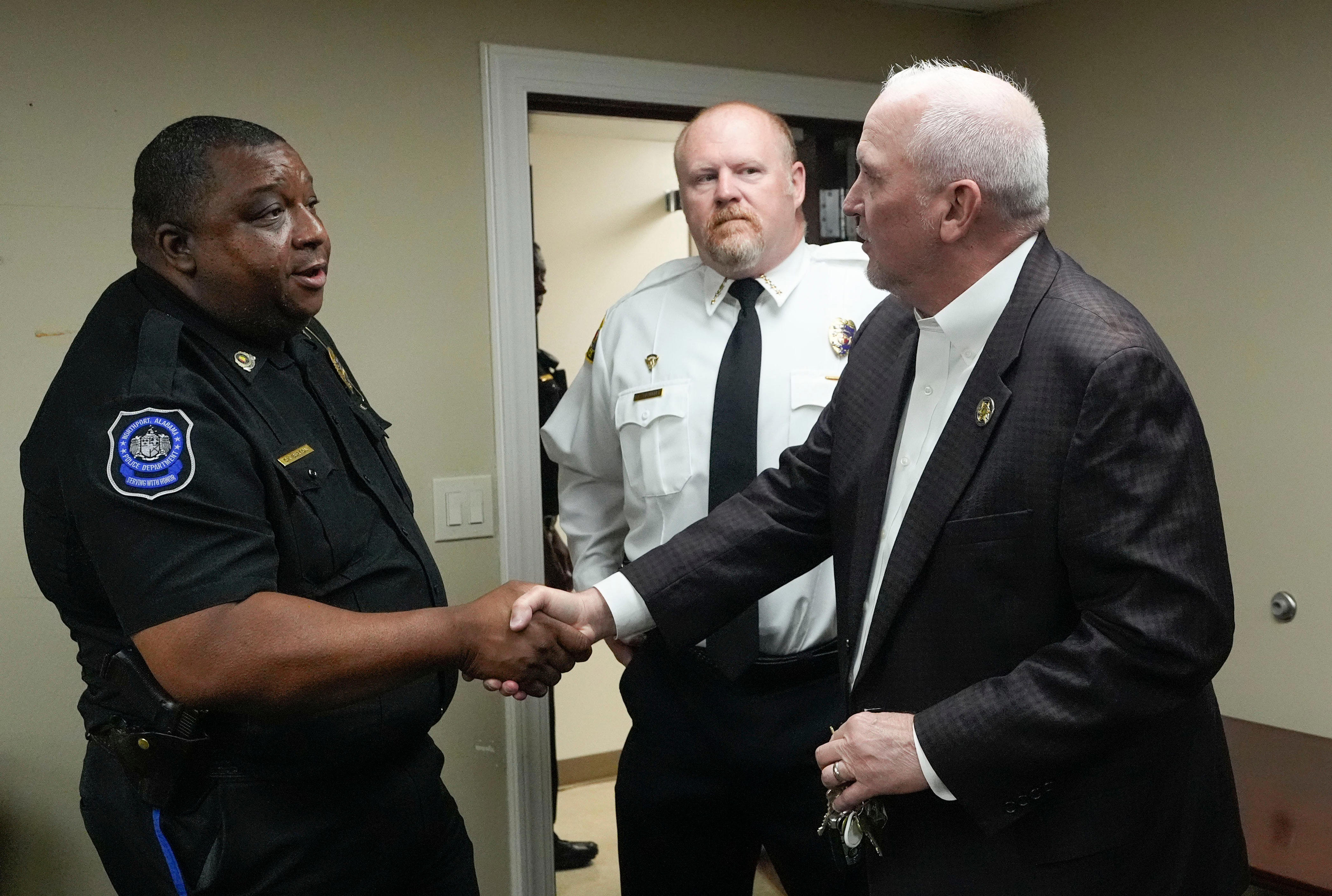 Group linked to 10 shootings, $1 million in fraud, Tuscaloosa police say