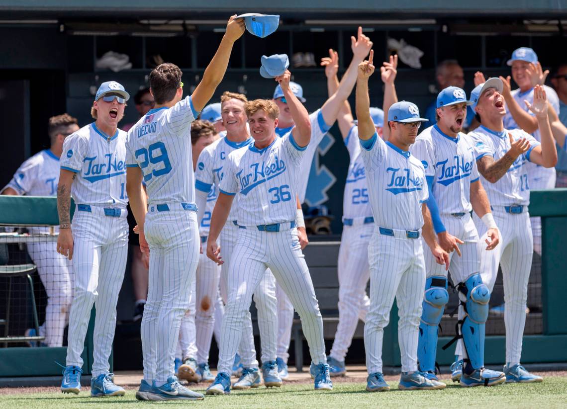 UNC baseball routs Arizona Wildcats in NCAA super regional opening game