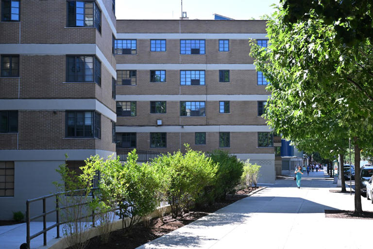 HUD secretary scolds NYCHA over waste, fraud, abuse during tense site ...