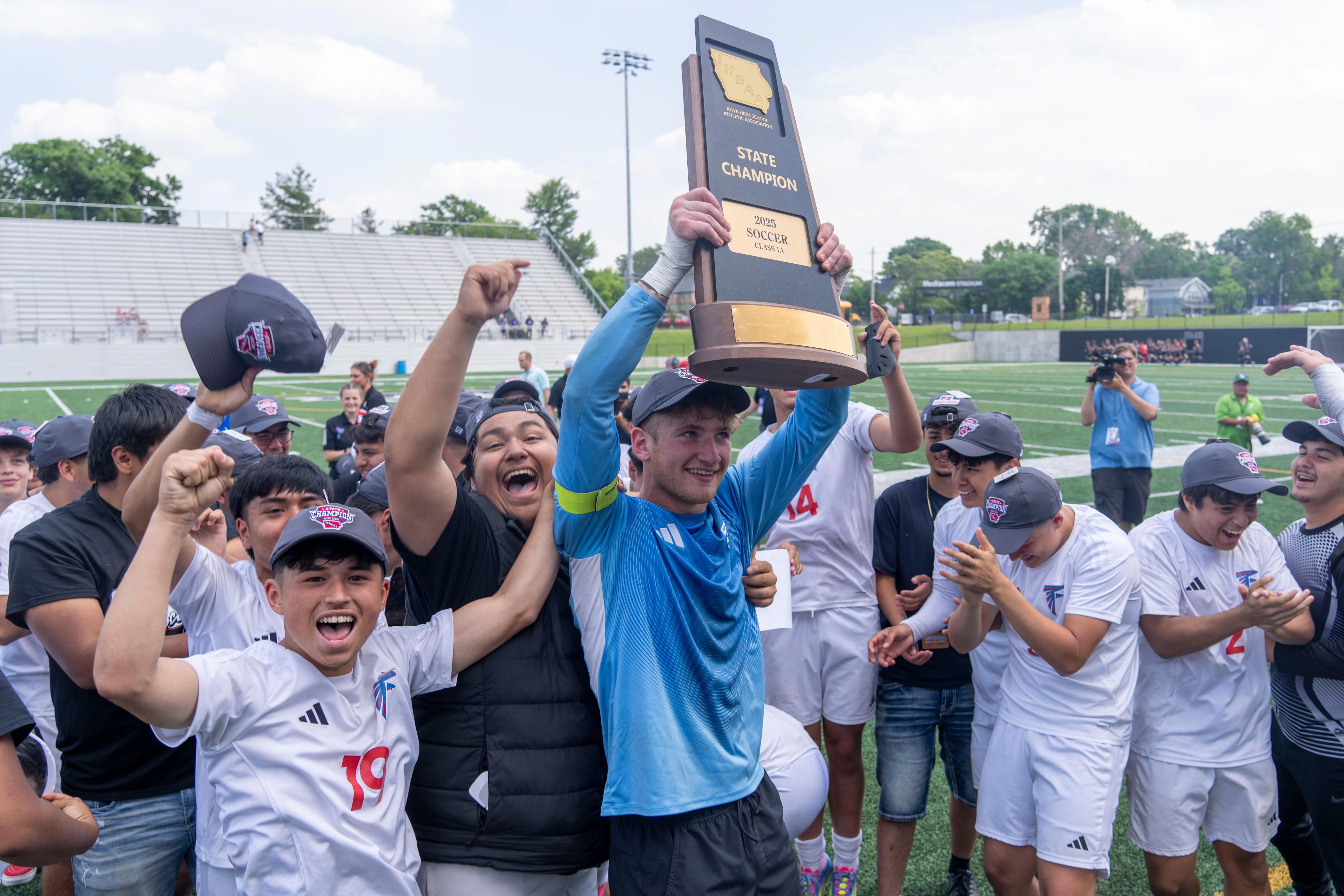 West Sioux makes late surge to down Van Meter in 1A Iowa boys soccer ...