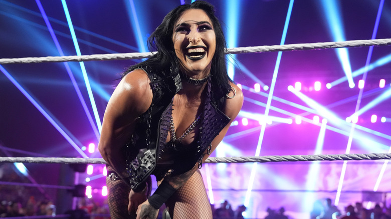 WWE SmackDown Results 6/6 - Six Woman Tag Team Match, Cody Rhodes, Jey ...