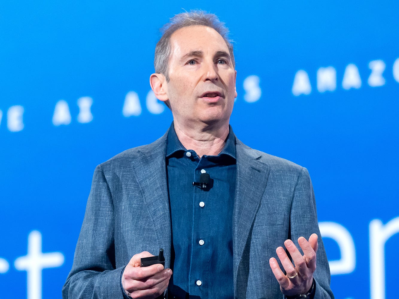 Big Tech is vibe coding with these winning AI startups