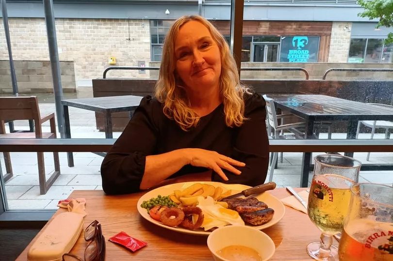 Heartbreaking tributes to 'kind, caring and selfless' Huddersfield mum ...