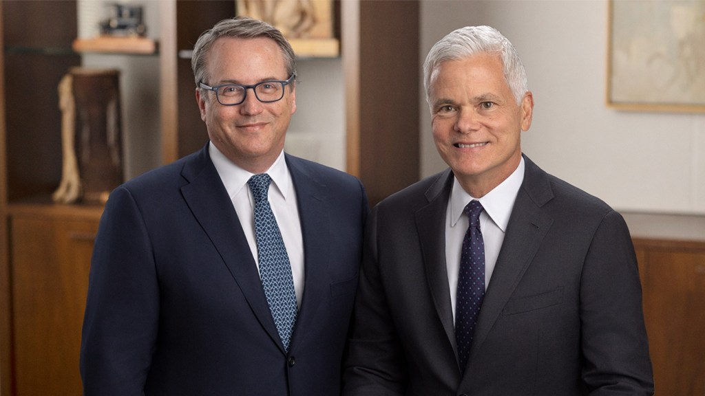 JPMorgan threatens to fire job-hopping junior bankers as battle for ...