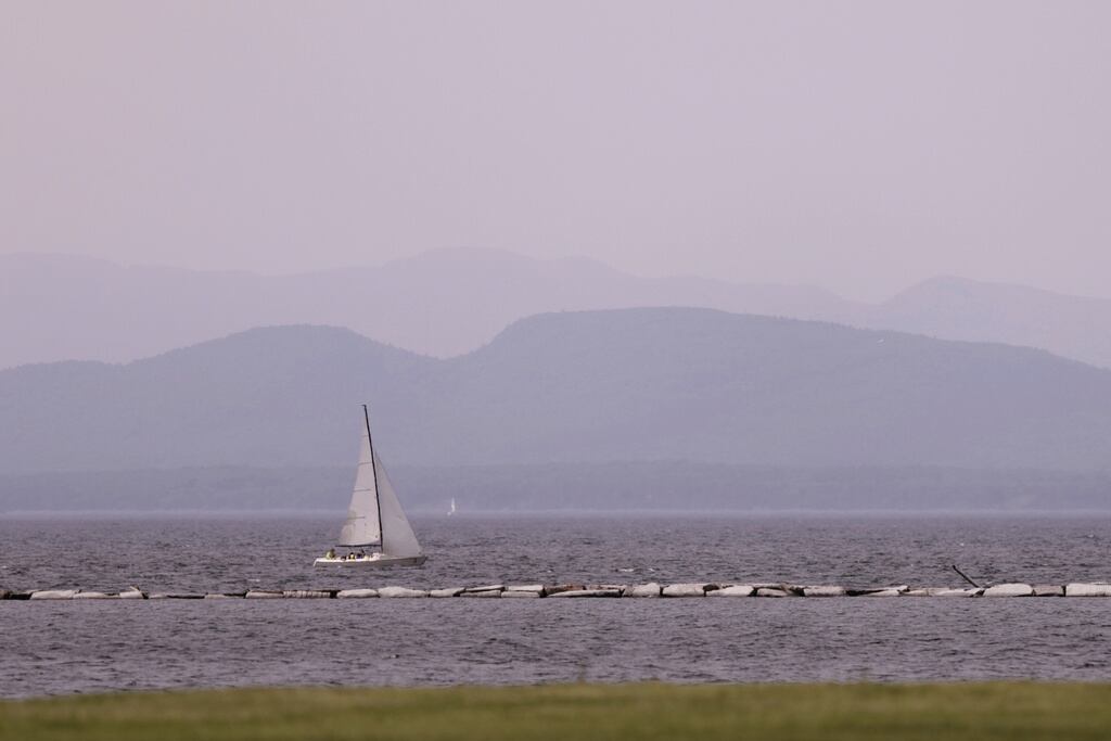 What goes into determining Vermont air quality alerts?