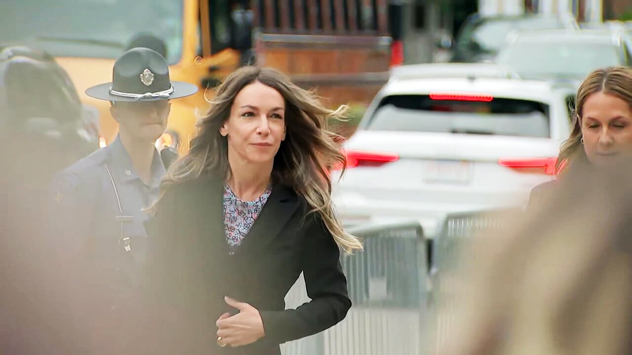 Live court video, updates: Expected final witness takes stand in Karen ...