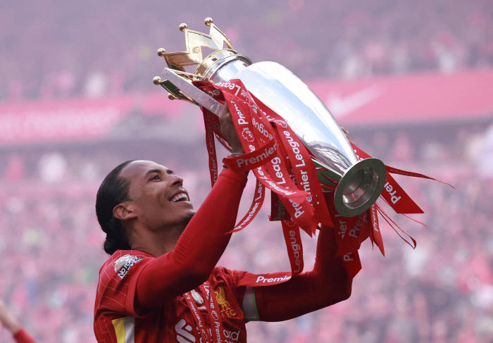 Set up in Liverpool, the strongest steel wall in EPL history! Monster Kim Min-jae announces the ...