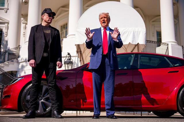 Donald Trump Looking to Get Rid of Tesla He Bought From Elon Musk: Report