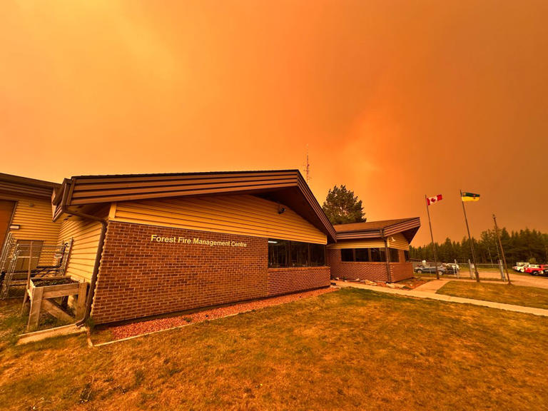 2 people charged with arson, accused of starting fires in Sask.