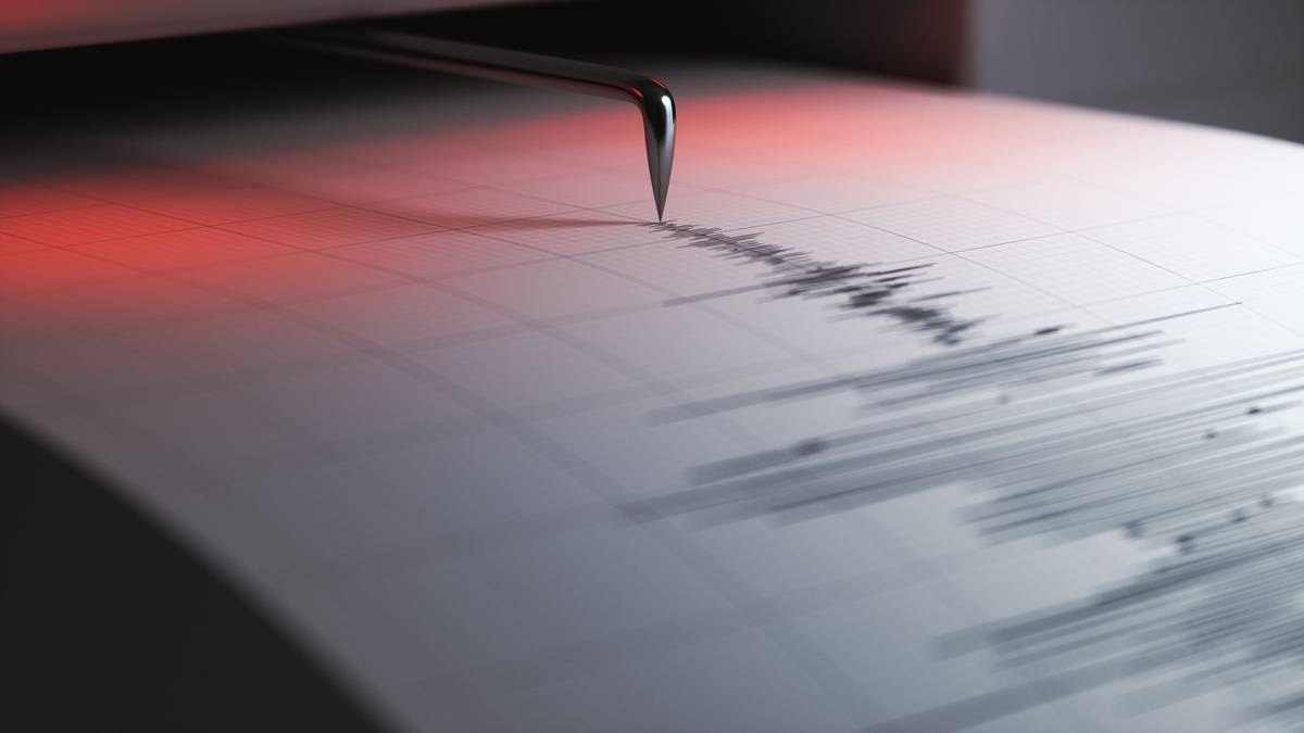 Sismo de magnitude 6,1 atinge costa sul de Itália