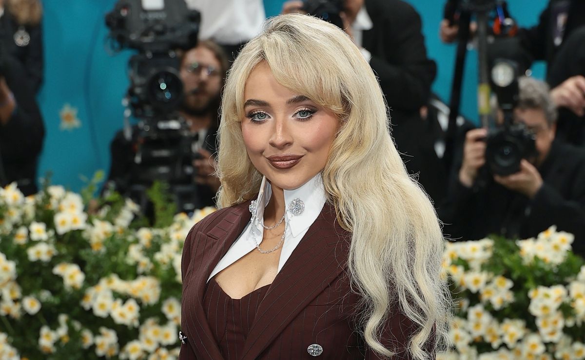 Sabrina Carpenter Releases New Song and Reaches #1