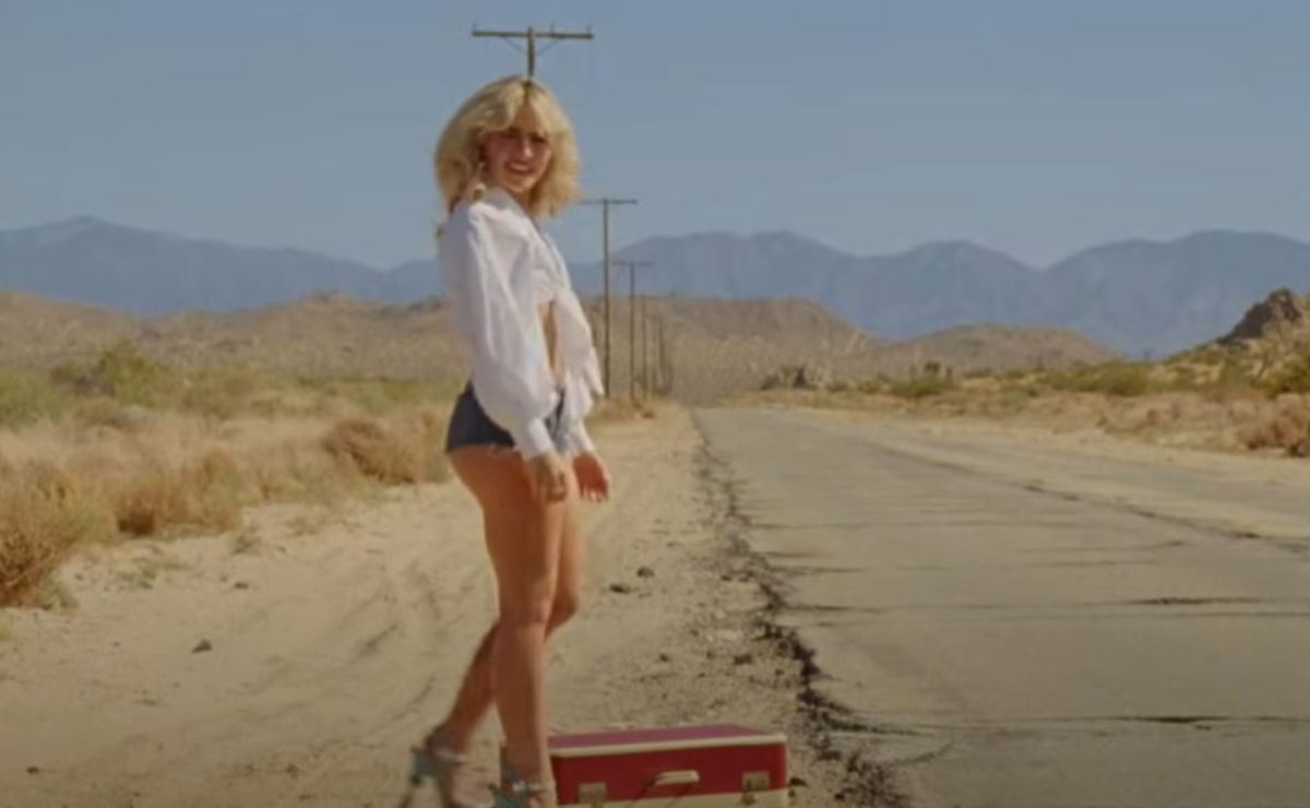 Sabrina Carpenter Releases New Song and Reaches #1