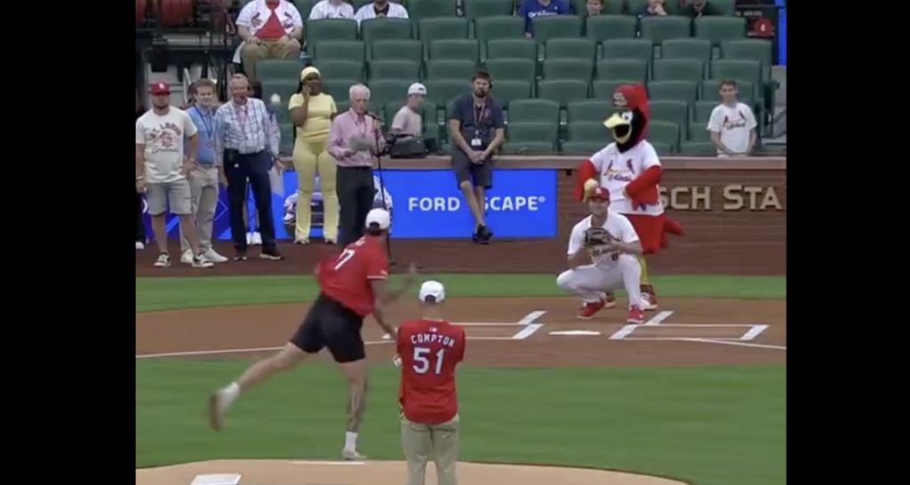 Former NFL star has all-time bad first pitch