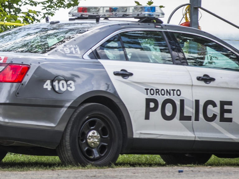 Toronto boy, 16, faces attempted murder rap for Flemingdon Park stabbing