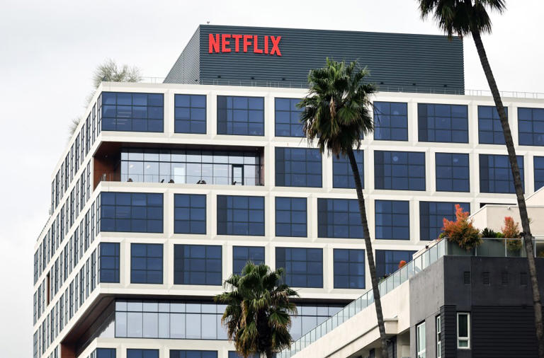 Netflix Board Faces Decision Over Lead Independent Director's Offer to ...