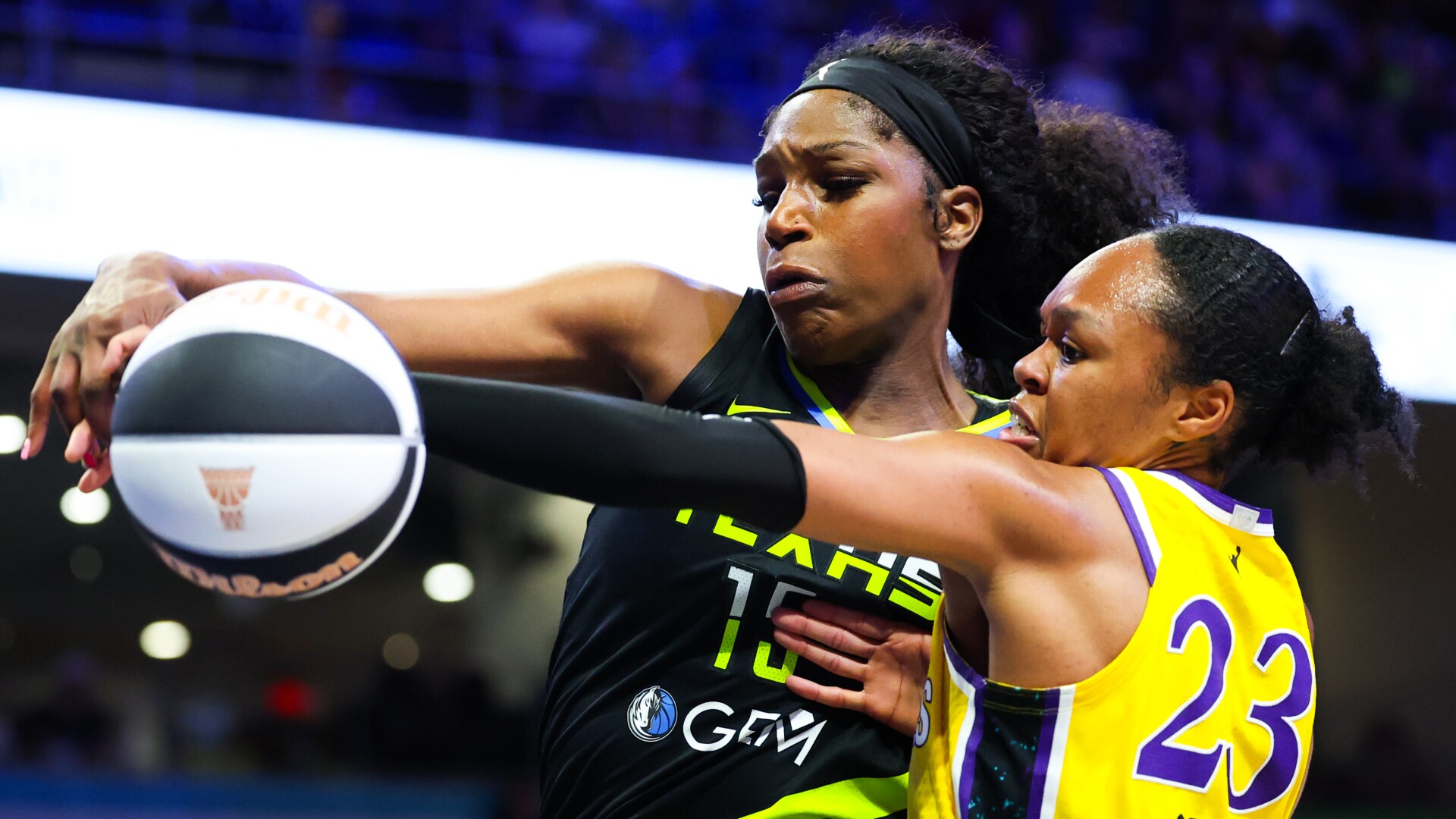 Azura Stevens’ 21 points, career-high 5 3-pointers lead Sparks past ...