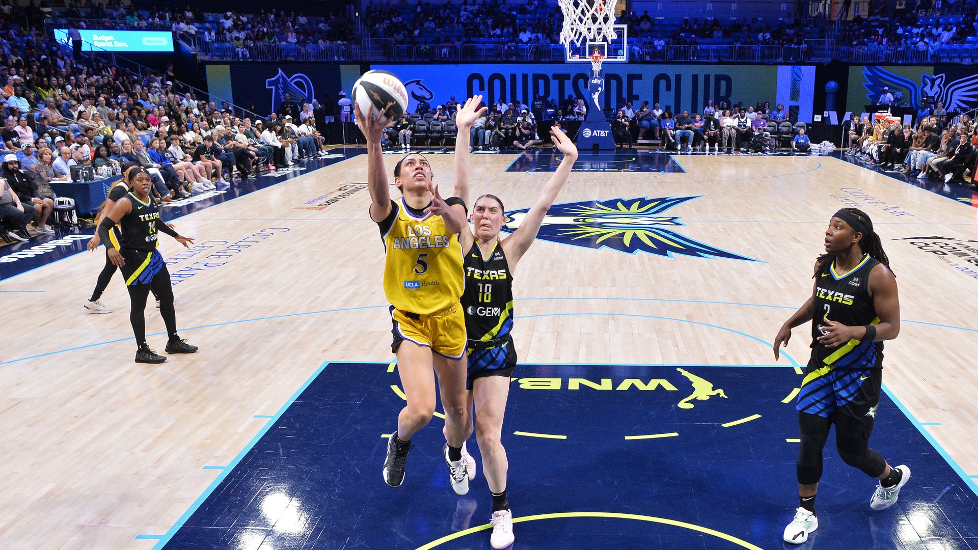 Sparks beat Wings thanks to second-half dominance