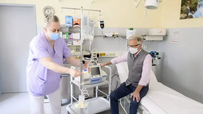 „Hätte sie nie darum gebeten“ – Ehefrau rettet Gatten mit ihrer Niere