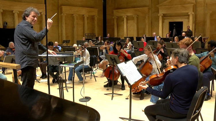 Toledo conductor has unique connection to both Kelly Cup finalists