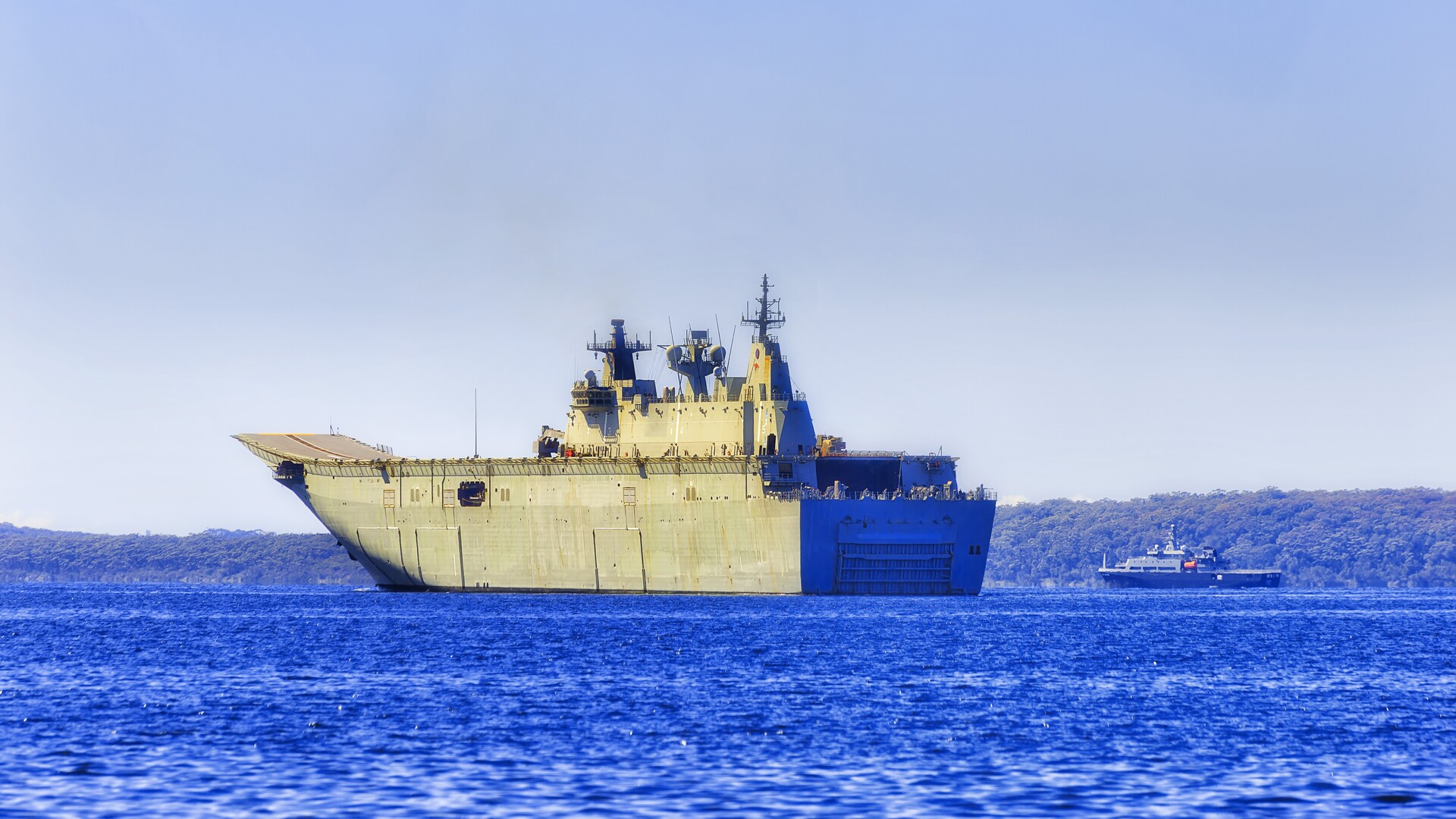 ADF warship causes internet outage in New Zealand