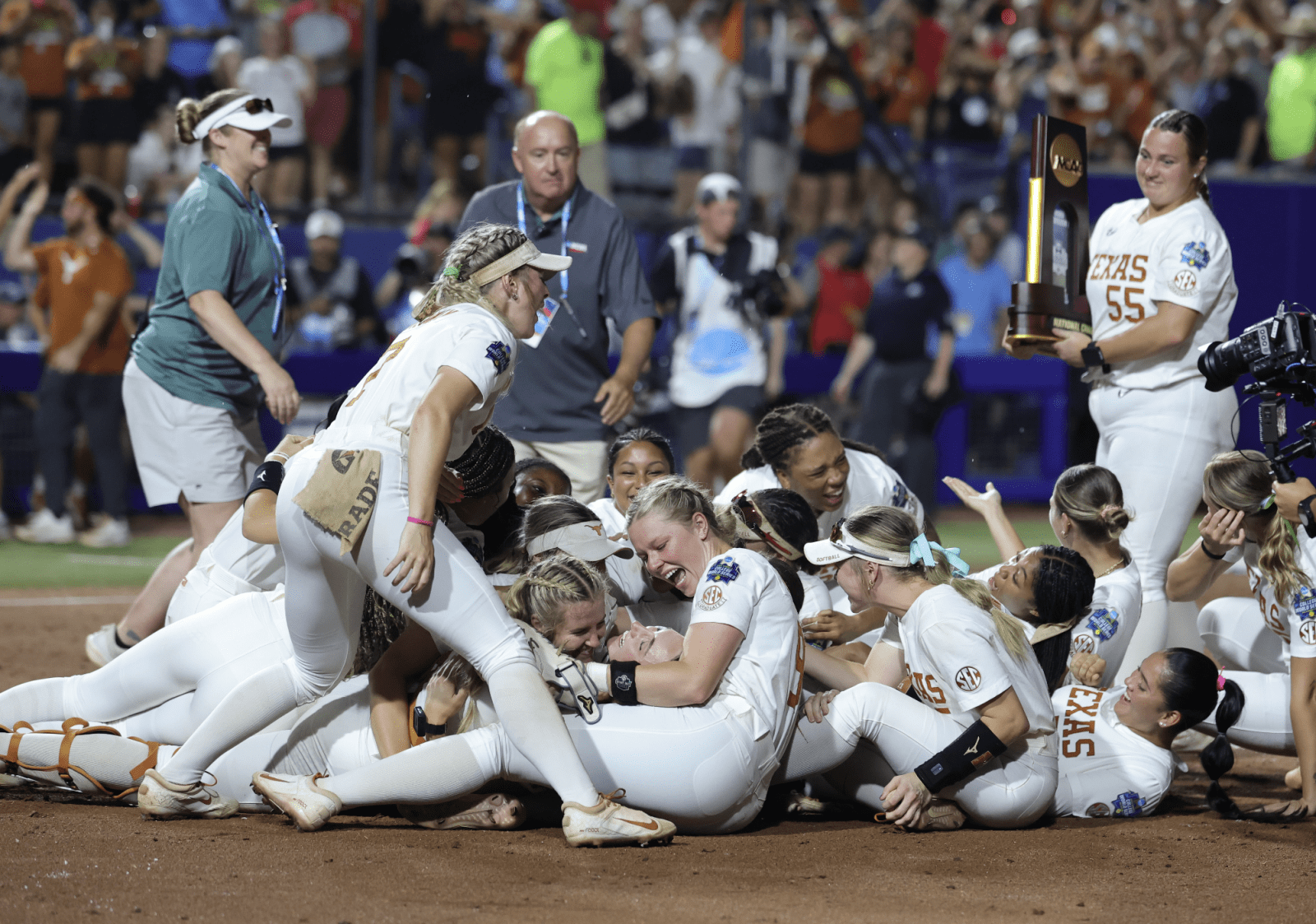 Texas wins first-ever Women’s College World Series championship