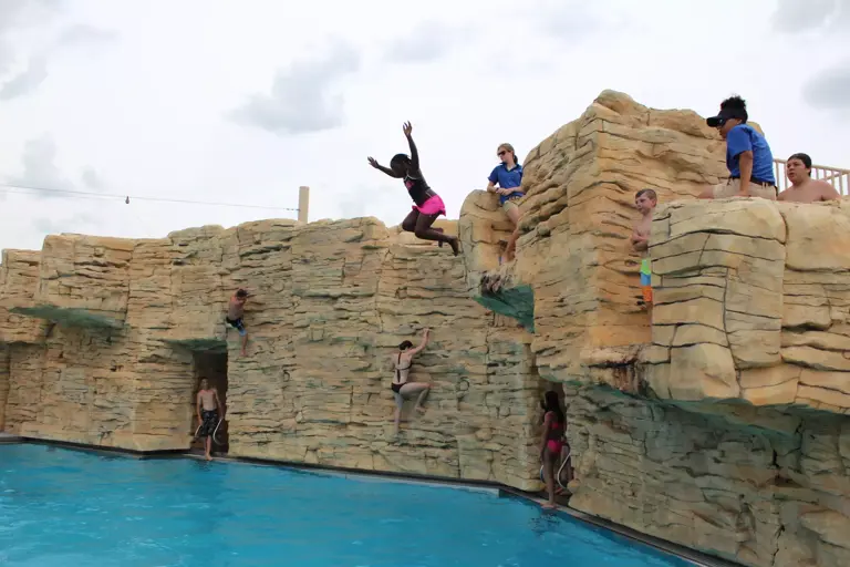 Como Regional Park Pool in St. Paul open through Labor Day