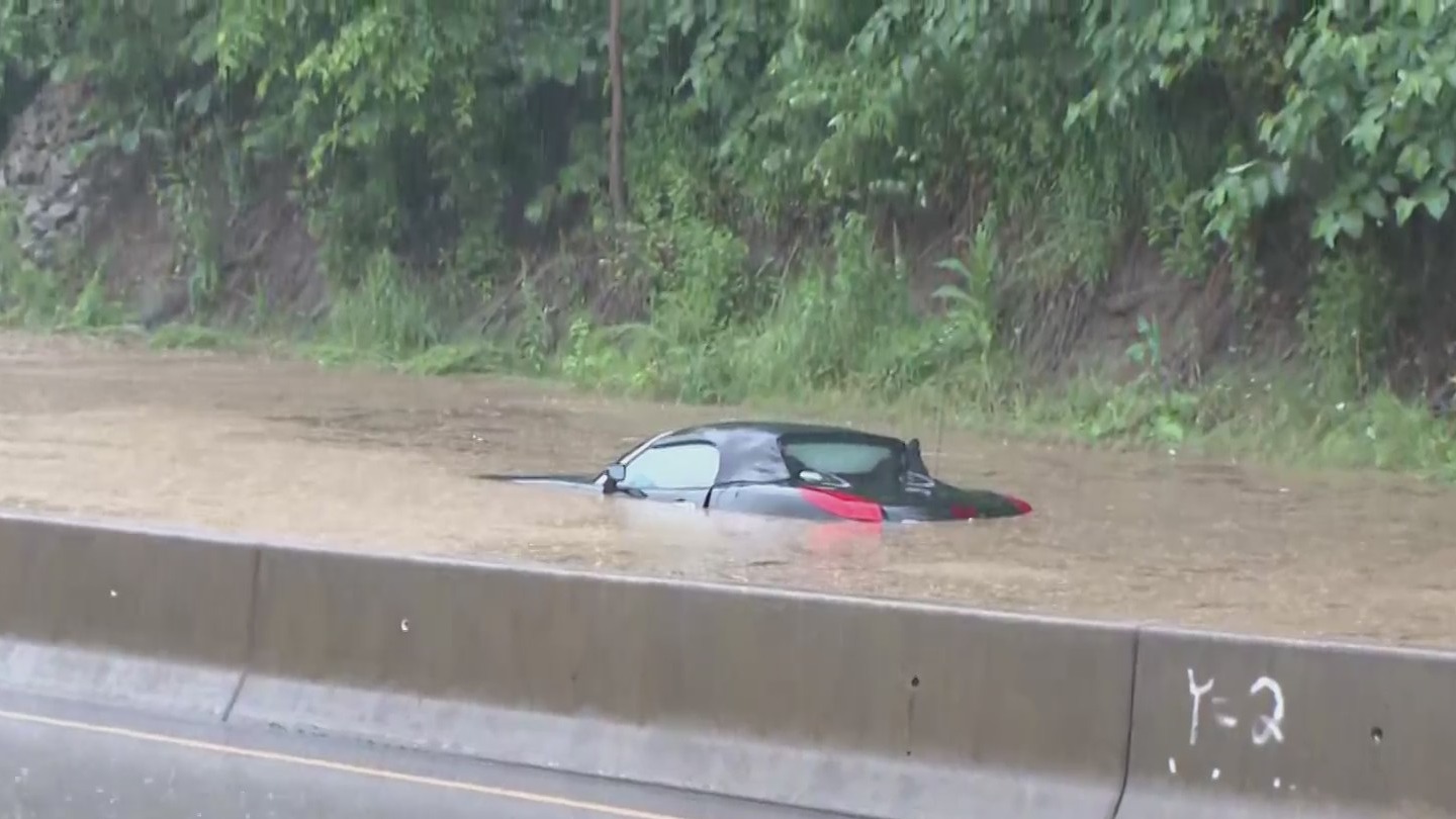 Flash flooding hits Pittsburgh area after storms
